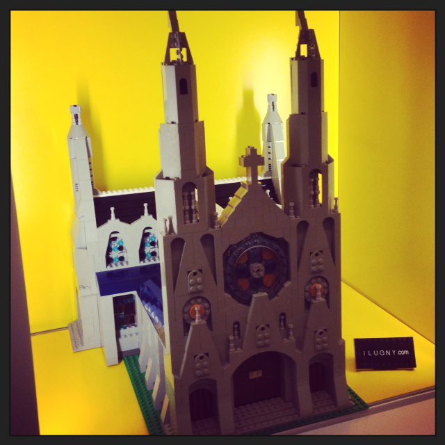 With Lego Builder “Brickplate” | Lyn Miller-Lachmann